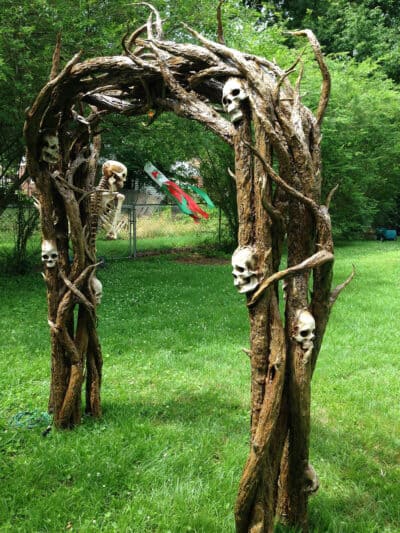 30 Impressive DIY Halloween Decorations for Outdoors • Craving Some ...